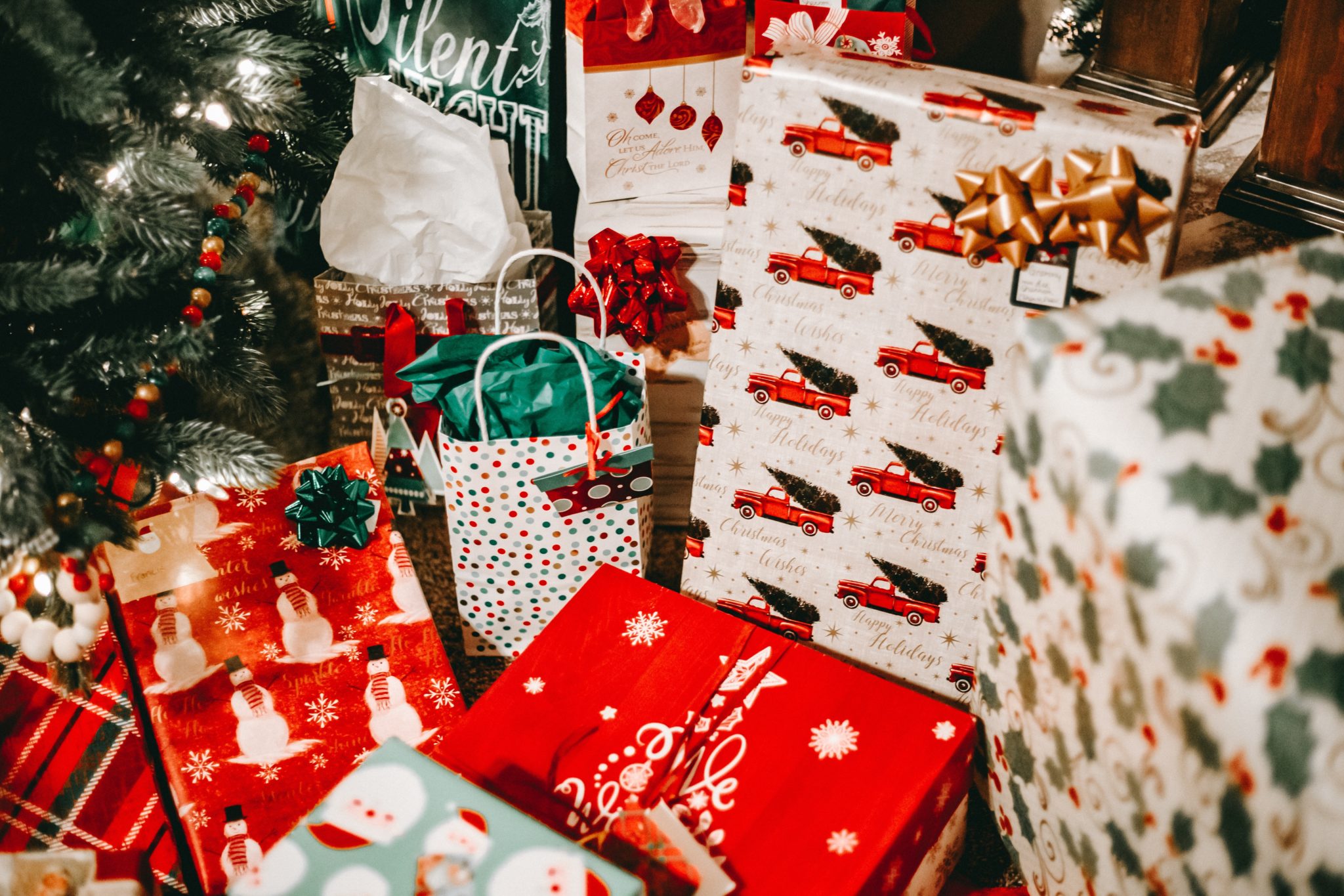 10 Most Popular Christmas Gifts Of 2022 Presello 10-most-popular-christmas-gifts-of-2022-presello