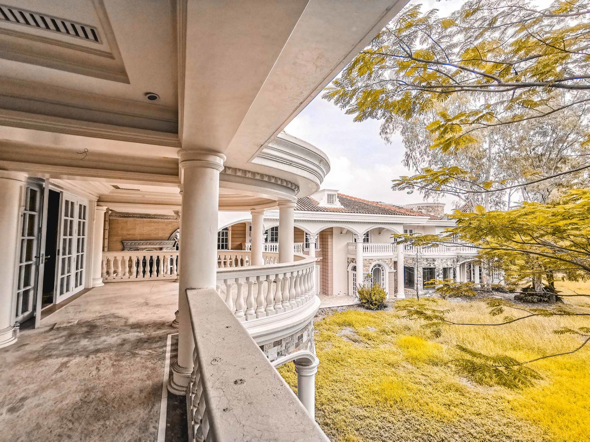 Who is the Owner of this Massive Abandoned Mansion? | Presello